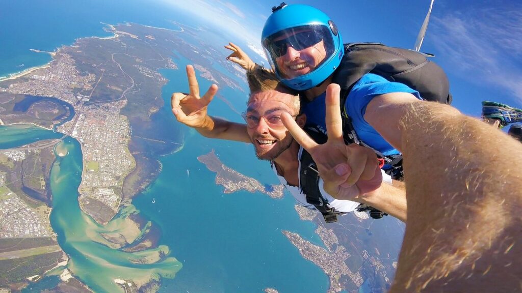 Skydive Newcastle | 15,000ft Dive Over Lake Macquarie | Sydney